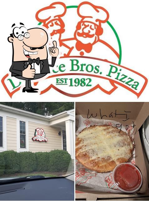 DeFelice Bros Pizza - Newark in Newark - Restaurant menu and reviews