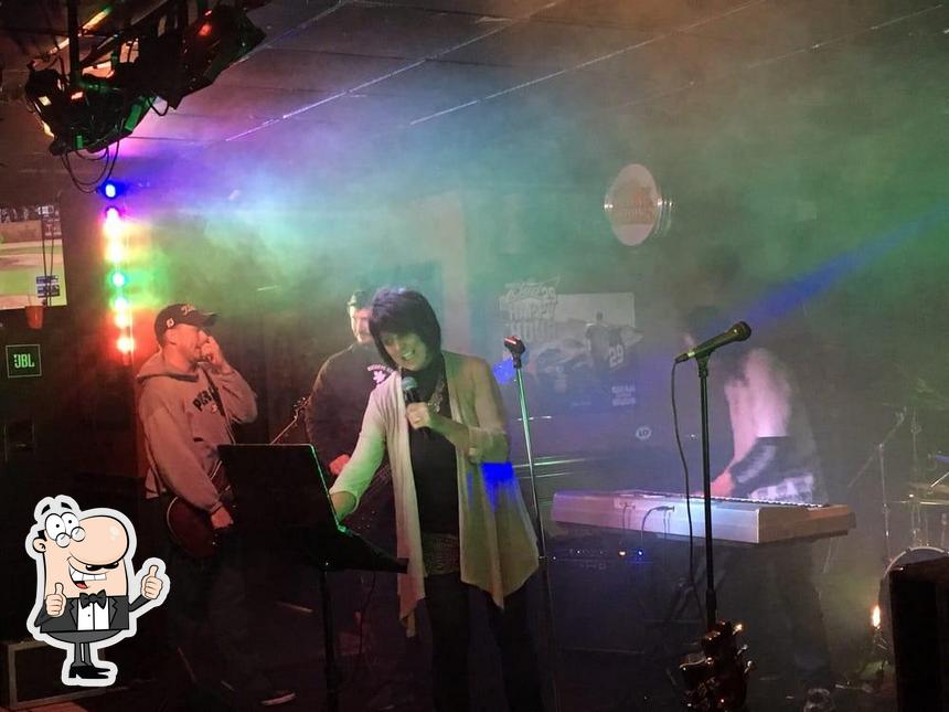Shadows Bar & Grill, Parma Heights - Restaurant menu, prices and reviews