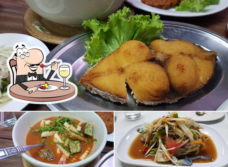 Khao Tom Pla Na Koh Sichang, Si Racha - Restaurant menu, prices and reviews