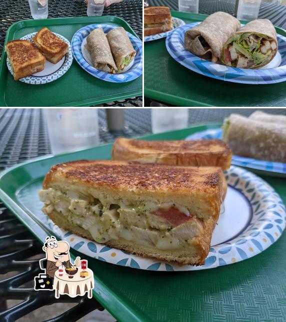 Apple Cart Food Co, 241 Park St in New Canaan - Restaurant menu and reviews