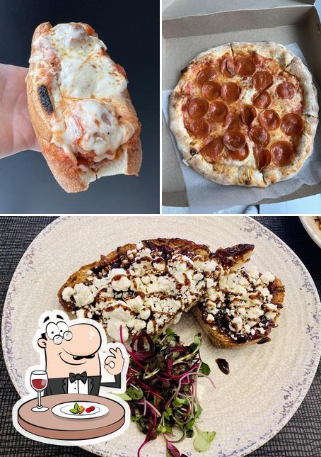 Rossi Pizza, New York City - Restaurant menu, prices and reviews