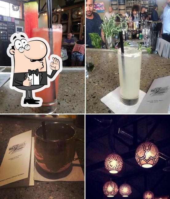 Two James Spirits in Detroit - Restaurant reviews