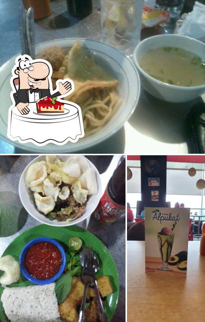 MTC Food Court restaurant, Makassar - Restaurant reviews