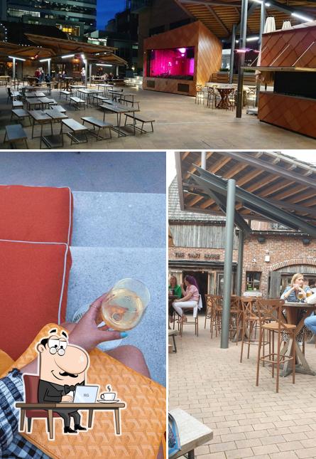 The Oast House Bar & Restaurant, The Avenue Courtyard in Manchester ...