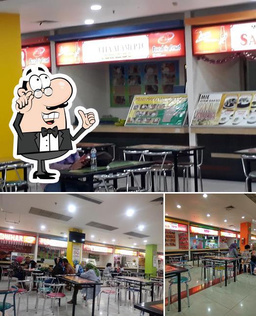 Food Court PTC restaurant, Palembang - Restaurant reviews