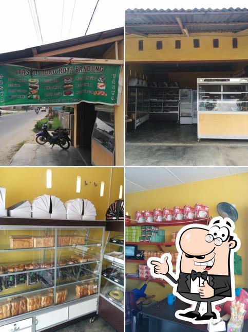 Tasya Toko Roti Bandung, Medan Estate - Restaurant menu, prices and reviews