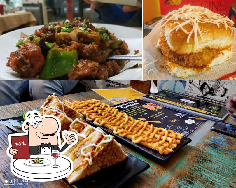 Helly & Chilly Cafe, Ahmedabad, D/8-9 - Restaurant reviews