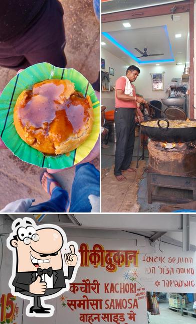 Ugmaji kachori wale Shri Pushkar Raj Shahi Kachori Samosa Bhandar ...