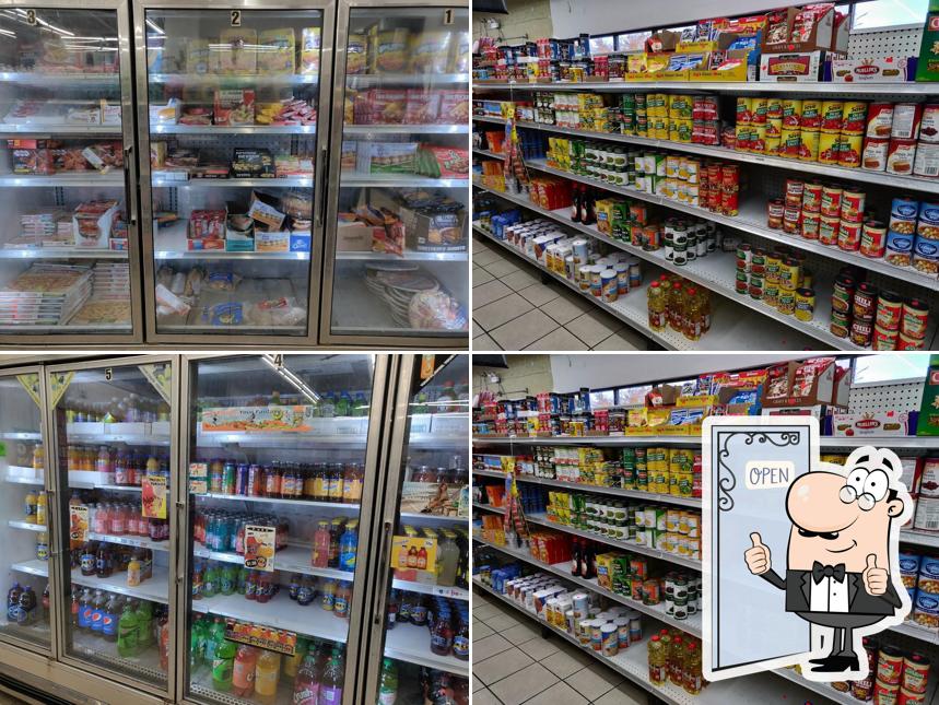 South Shore Food Mart in Chicago - Restaurant reviews