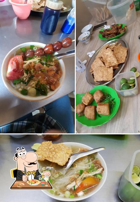 Soto Ayam Khas Semarang Pak Man restaurant, Semarang, Jl. Veteran No.26 ...
