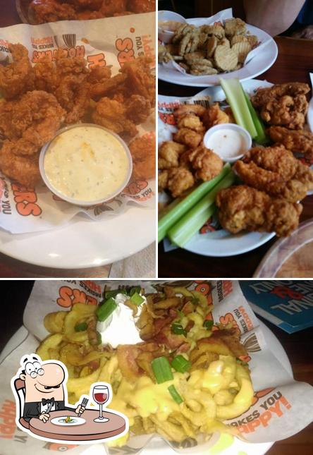 Hooters, Hampton - Restaurant menu, prices and reviews