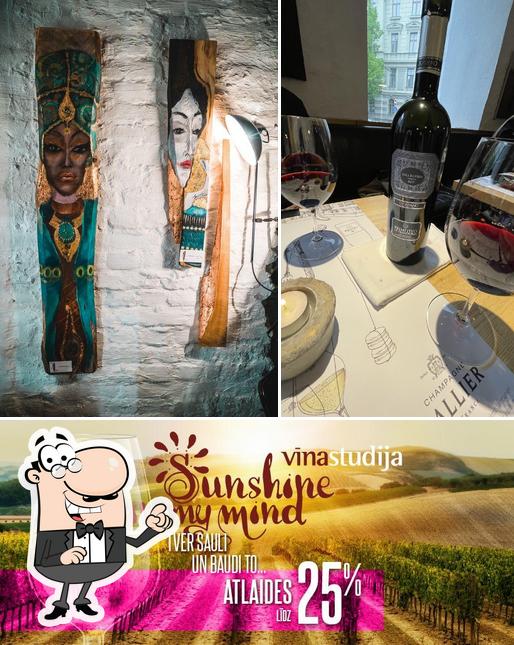 Wine Studio pub & bar, Riga, Elizabetes iela 10 - Restaurant reviews