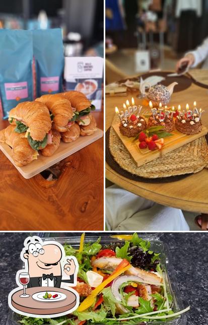 Dee's Cafe Lounge, Wangara - Restaurant menu, prices and reviews