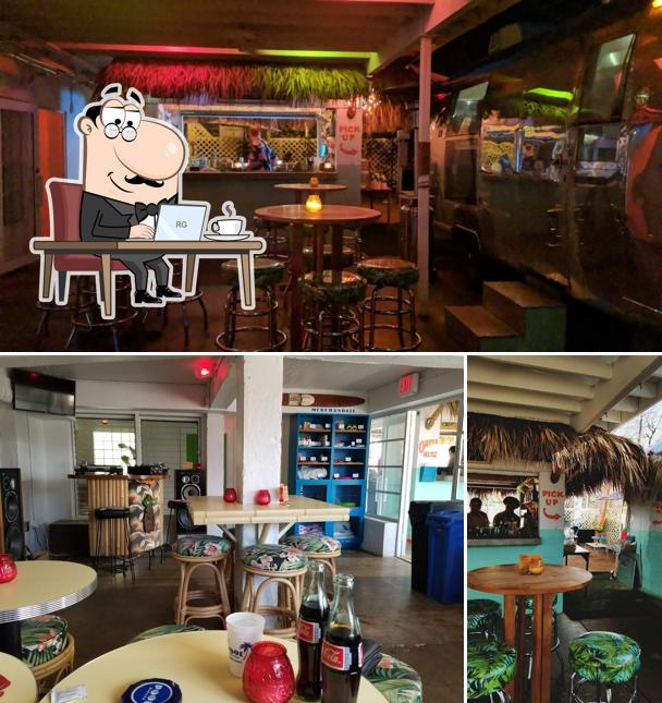 Pool Burger, Austin - Restaurant menu, prices and reviews