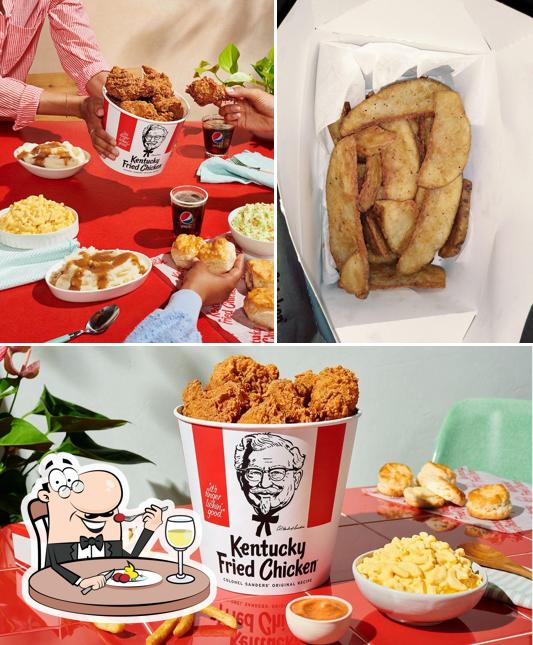 KFC, 240 Shawnee Mall Dr in Shawnee - Restaurant menu and reviews