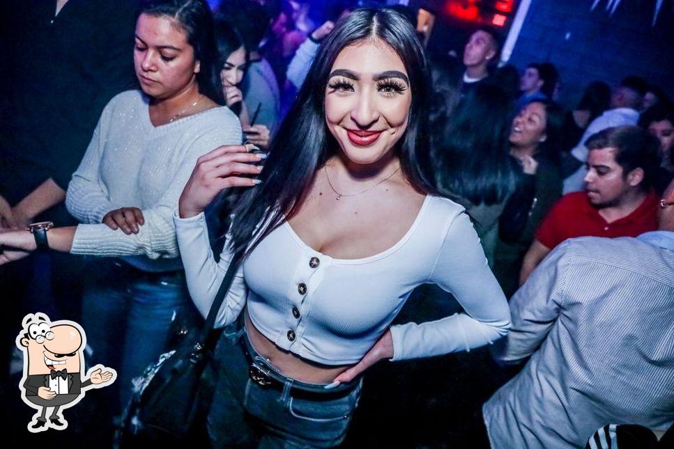 Back Nine Bar & Lounge in El Paso - Restaurant menu and reviews
