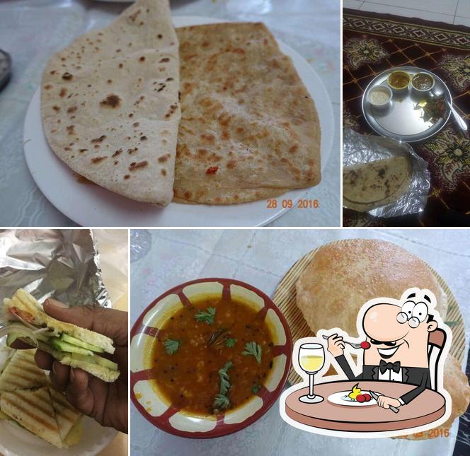 Al Wajbah Al Youmia cafe, Sharjah, 3rd Street - Restaurant menu and reviews
