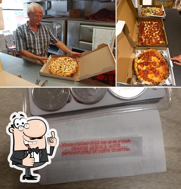 Connie's Pizza in Montréal - Restaurant menu and reviews