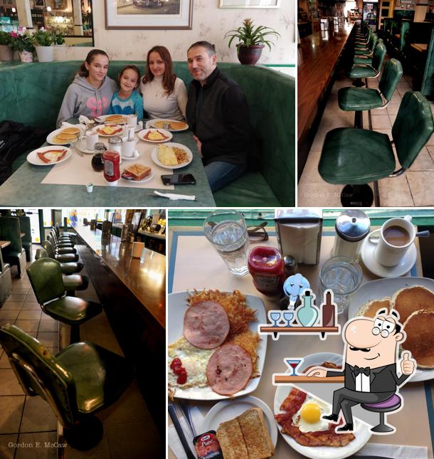 Smile Diner, Vancouver - Restaurant menu, prices and reviews