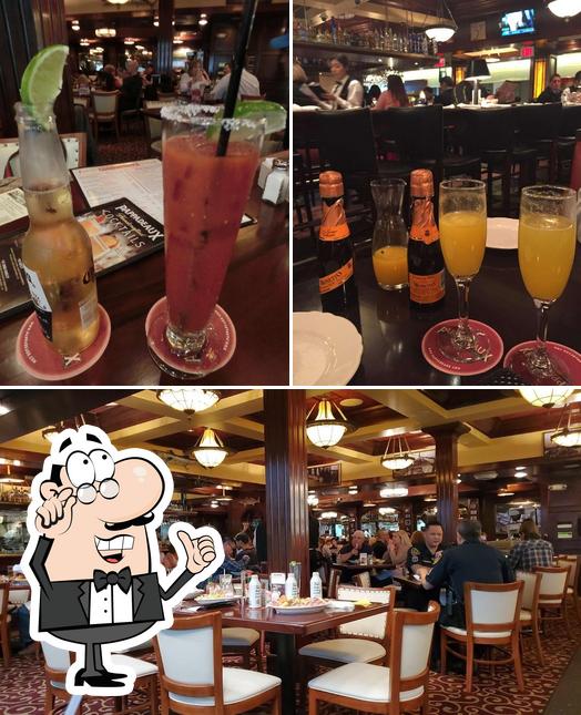 Pappadeaux Seafood Kitchen, 3950 N Terminal Rd in Houston - Restaurant ...