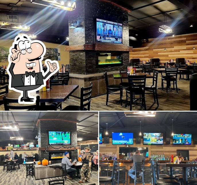 Flat Rock Grill, Edwardsburg - Restaurant menu, prices and reviews