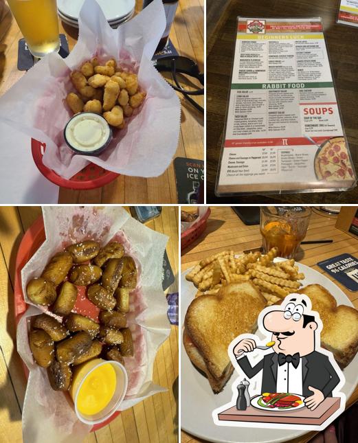Sluggo's Sports Pub & Grill in Brookfield - Restaurant menu and reviews
