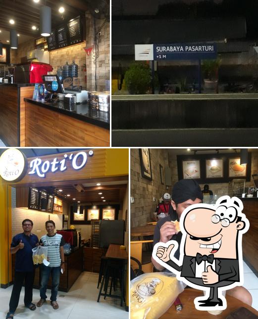 Roti 'O Stasiun Pasar Turi cafe, Surabaya, Semarang St No.1 ...