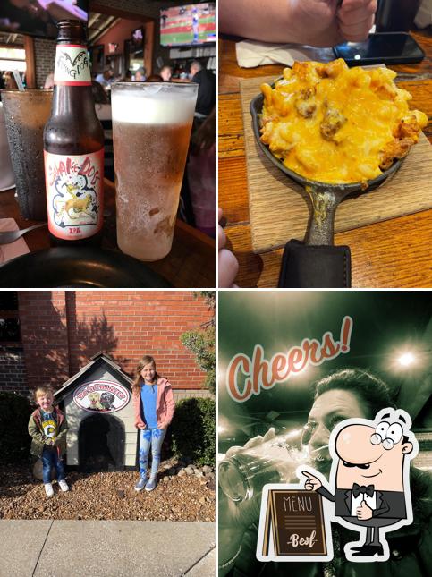 Double Dogs in Bowling Green - Restaurant menu and reviews