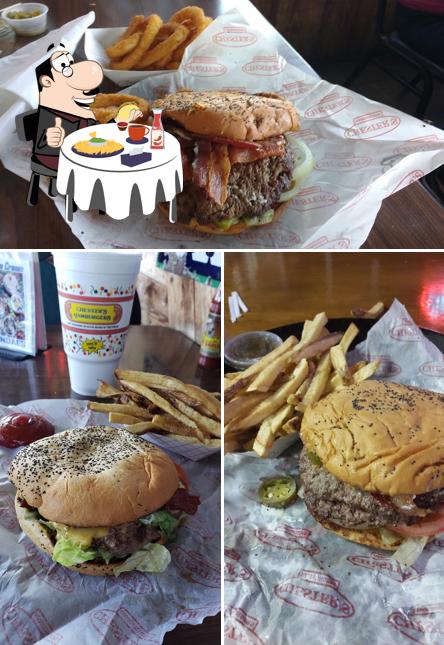 Chester's Hamburgers, 16609 San Pedro Ave in San Antonio - Restaurant ...
