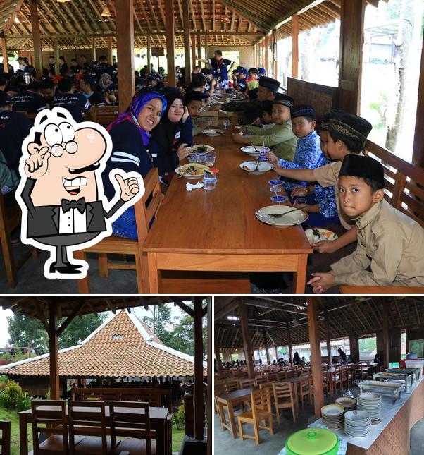 Rumah Makan Mbah Kung restaurant, Hargobinangun - Restaurant reviews