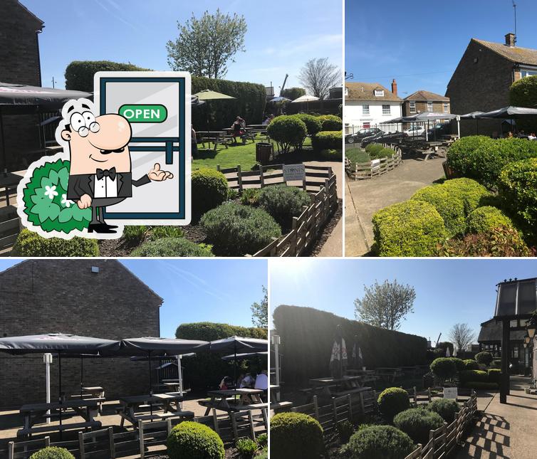 The Flying Dutchman in Queenborough - Restaurant menu and reviews