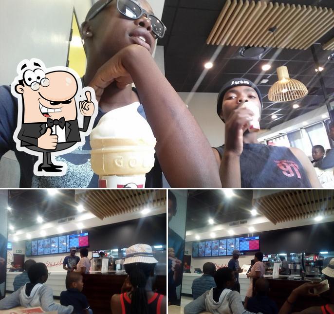 KFC Polokwane Farmyard restaurant, Polokwane, Knottrox Ave - Restaurant ...