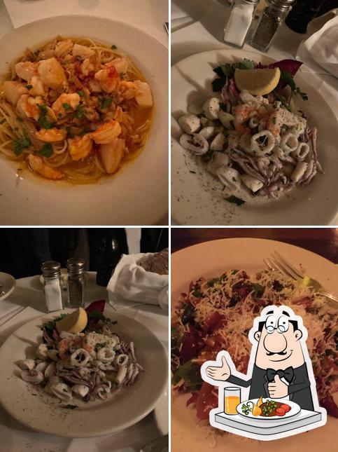 Elio's, 1621 2nd Ave in New York City - Restaurant menu and reviews