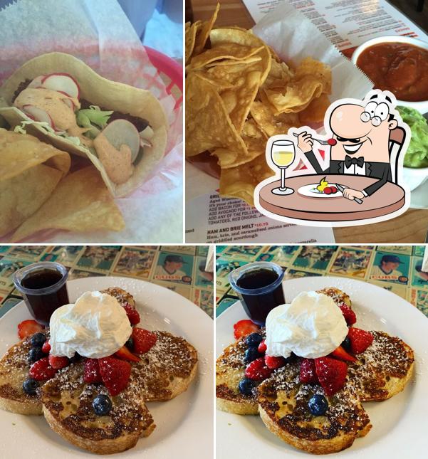 The Lowbrow, Minneapolis - Restaurant menu, prices and reviews