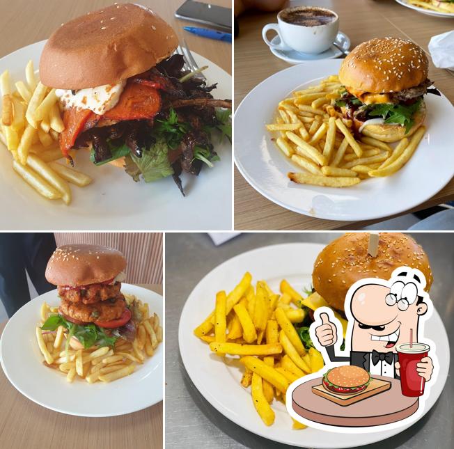 Paramount Cafe, Jandakot - Restaurant menu, prices and reviews