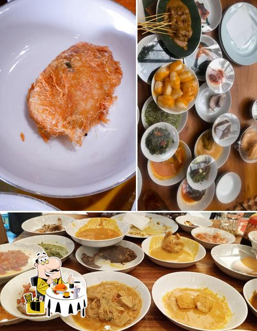 Padang Merdeka restaurant, South Jakarta, Jl.Kh. Abdullah Syafe'i No.2 ...