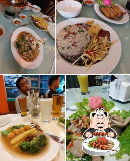 Pat Thai Bangkok Seafood, Bekasi - Restaurant menu, prices and reviews