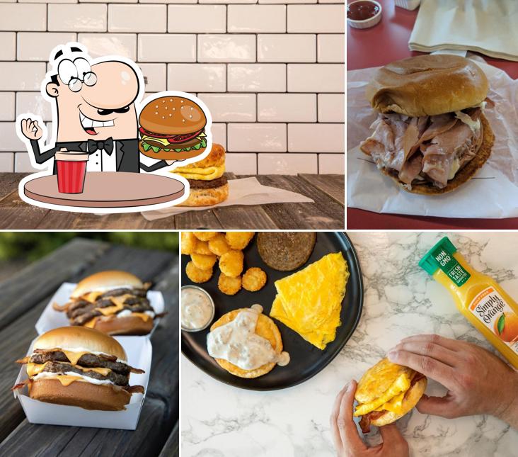 Hardee's, 2900 James Rd in Hannibal - Restaurant menu and reviews