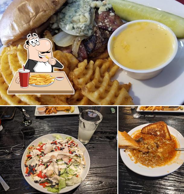 Hank's Tavern on the River, Three Rivers - Restaurant menu, prices and ...