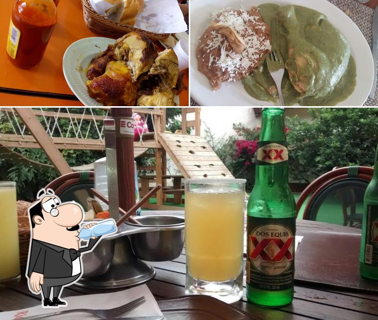 Pollos Río 10 restaurant, Cuautitlán Izcalli, Av. De La Luz Km 41.5 ...
