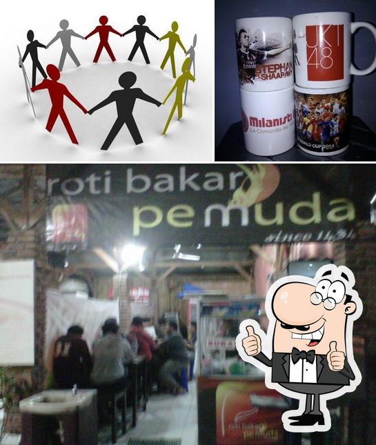 Roti Bakar Pemuda cafe, Jakarta, Jl Pemuda Rawamangun - Restaurant reviews