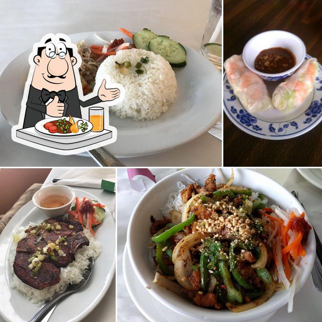 Que Huong, Albuquerque - Restaurant menu, prices and reviews