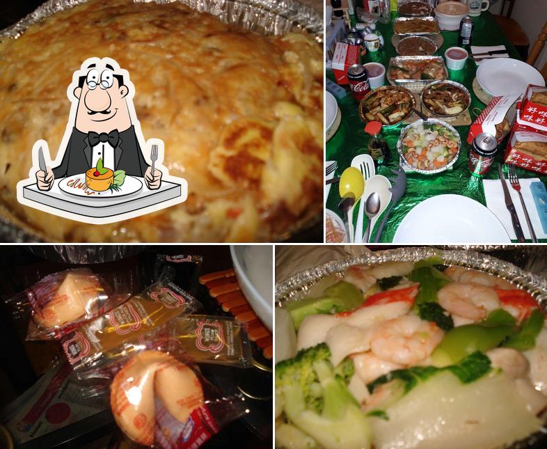 Golden House Chinese Restaurant, 257 Ellesmere Rd in Toronto ...