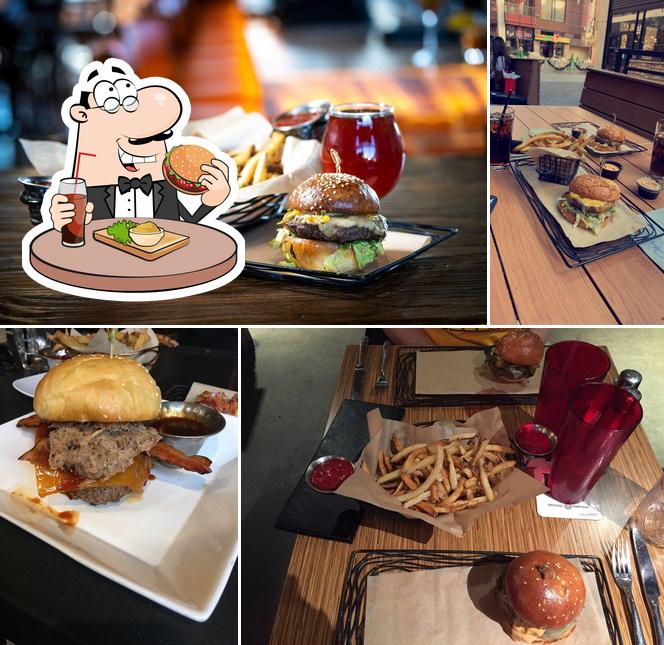 5280 Burger Bar, Denver - Restaurant menu, prices and reviews