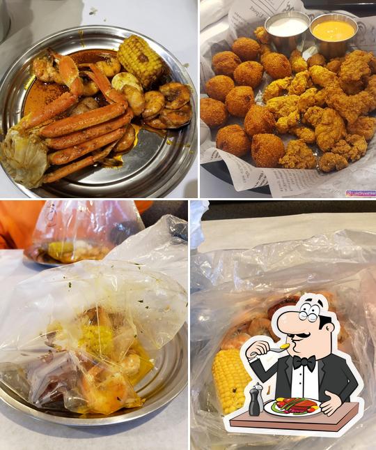 Holy Crab, 205 River Road in East Peoria - Restaurant menu and reviews