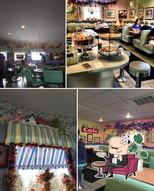 Daddy Maxwell's Diner & Cafe, Williams Bay - Restaurant menu, prices ...