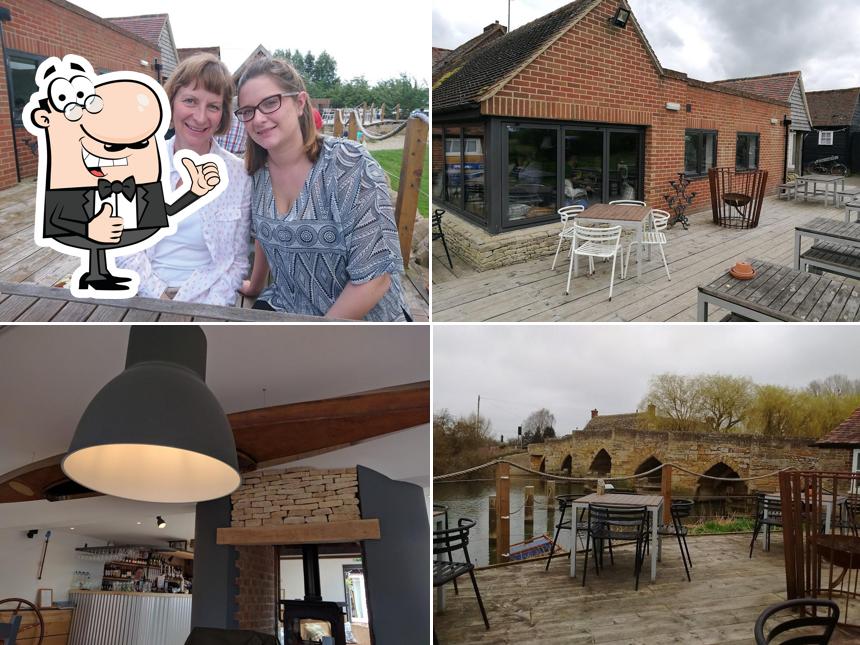 The Maybush Pub Newbridge in Northmoor - Restaurant menu and reviews