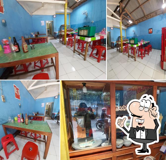 Bakso Lotus Padasuka cafe, Bandung, Jl. Padasuka No.44 - Restaurant reviews
