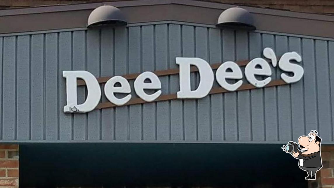 Dee Dee's Tavern in Latham - Restaurant menu and reviews