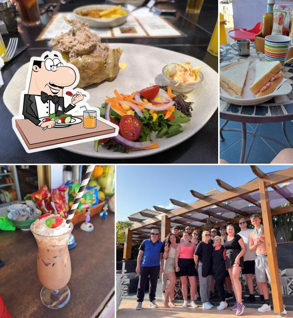 Scoobys Pool Bar, Albufeira - Restaurant menu, prices and reviews